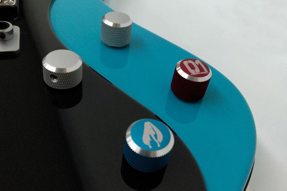 ESP STREAM-Miku-Custom V2｜初音ミクのシグネチュアモデルがアップグレード | ギタセレ（Guitar Selection）