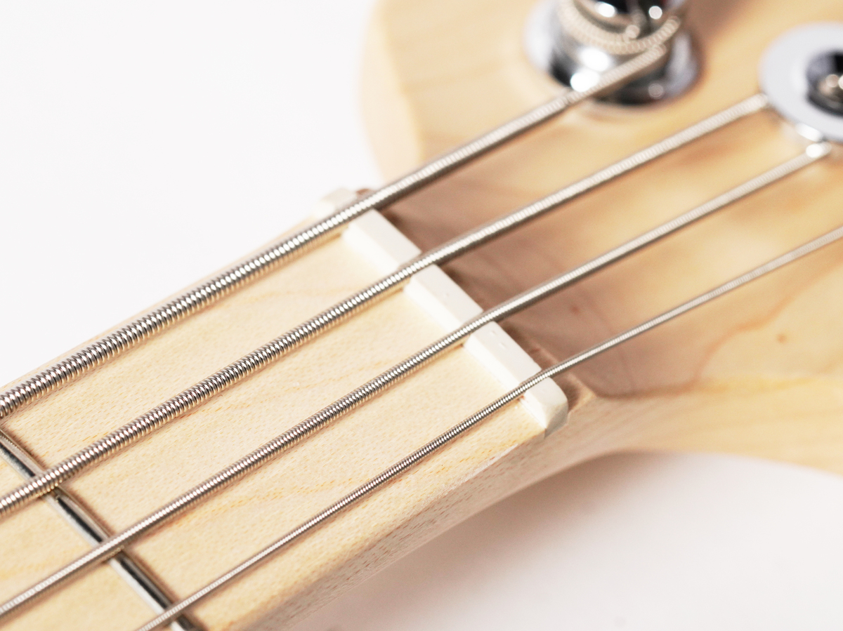 Sterling by Musicman×島村楽器の夢のコラボ！StingRay RAY4が新登場 | ギタセレ（Guitar Selection）